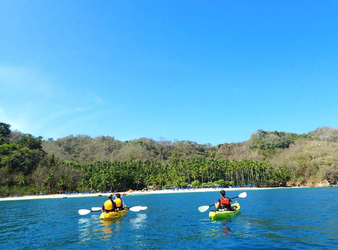 Kayaking Isla Tortuga-Costa Rica - Obligatory Traveler
